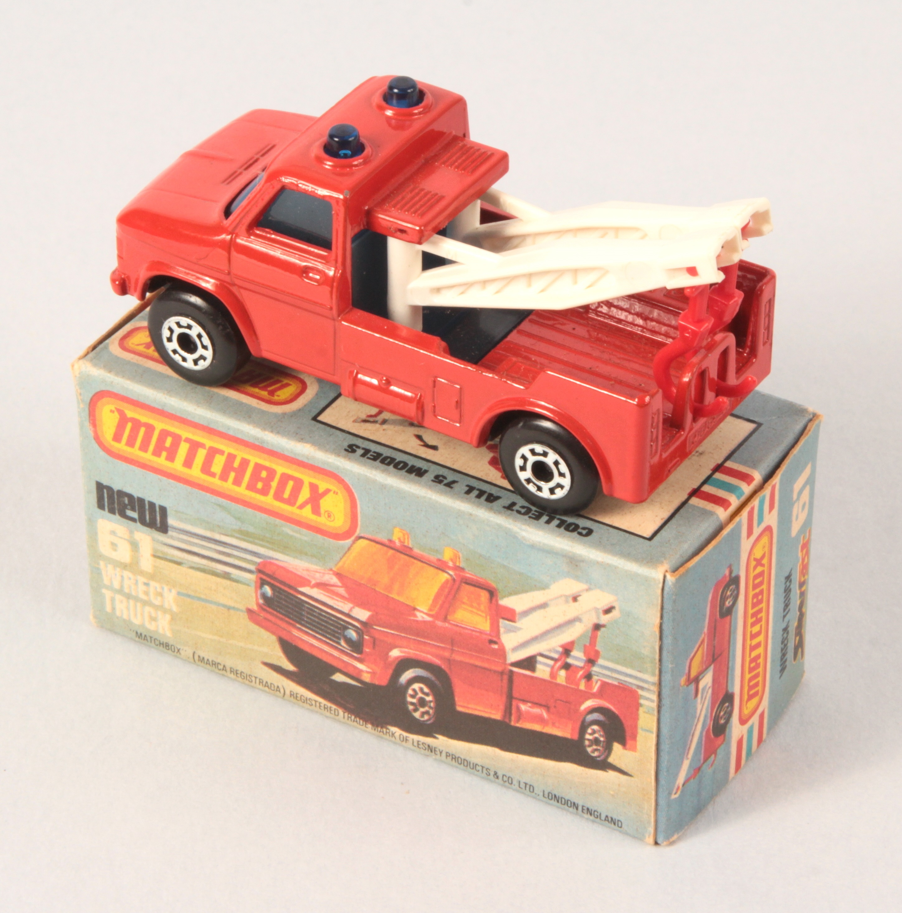 Lot 269 - Matchbox Superfast 61b Ford A Series Wreck