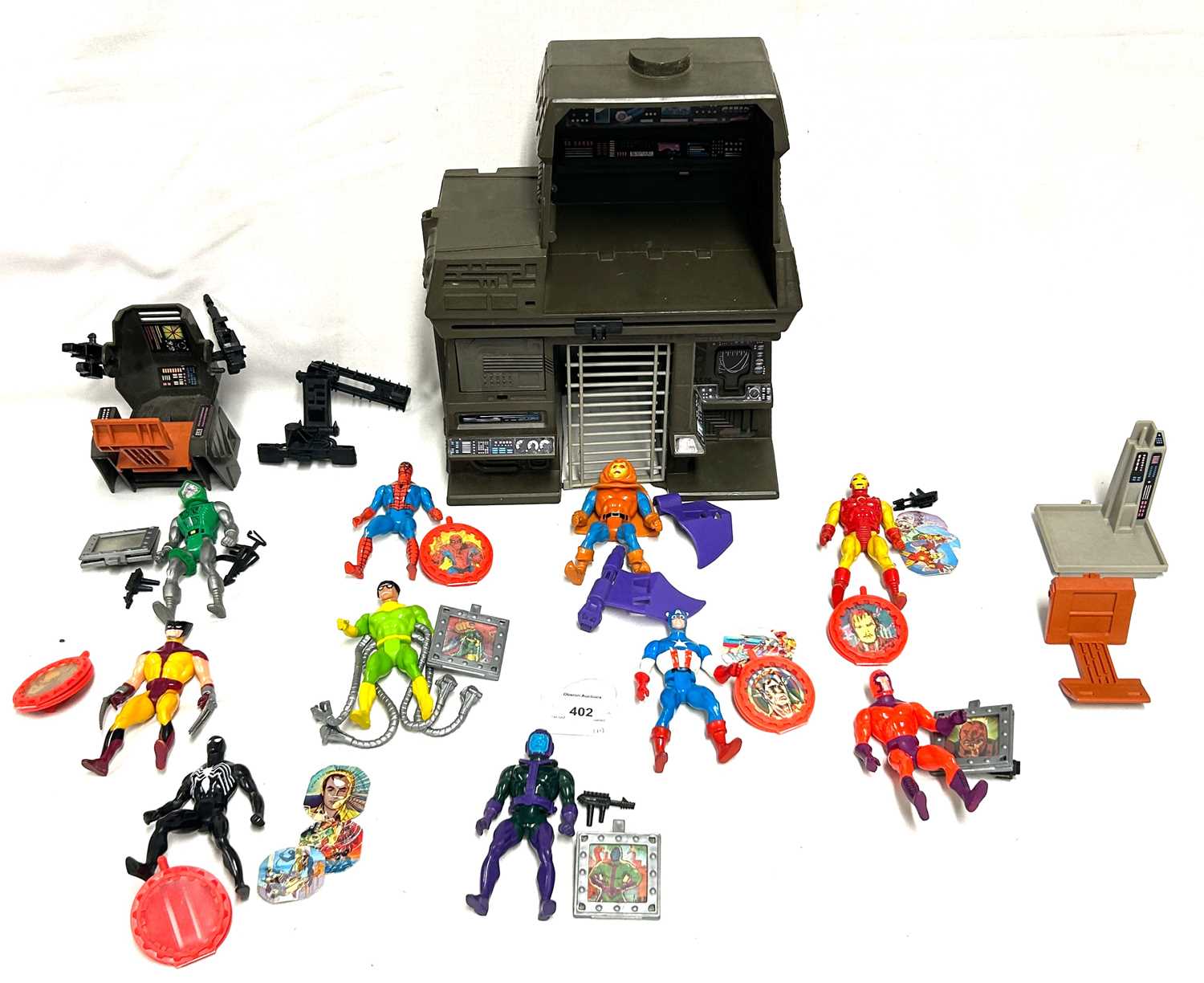 Lot 402 - Mattel vintage Marvel Secret Wars figures