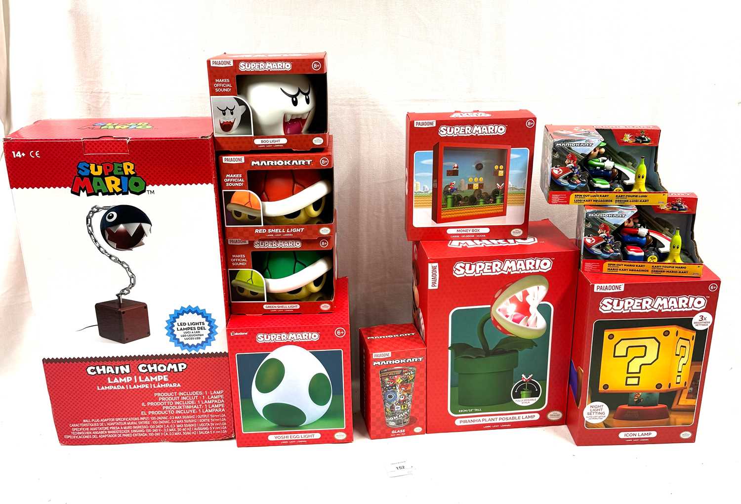 Lot 152 - Nintendo Super Mario collectibles x 11 MIP