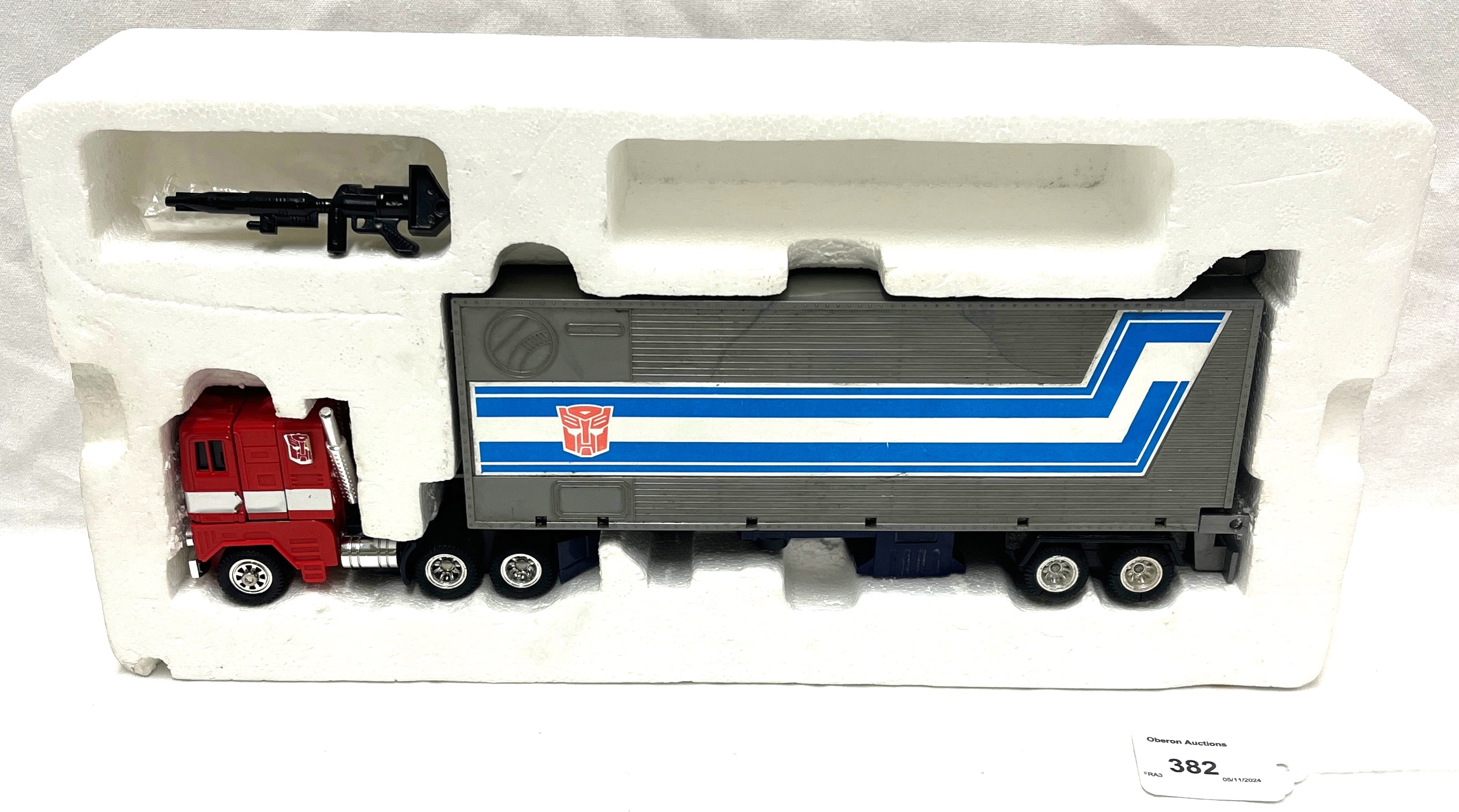 Lot 382 - Hasbro vintage G1 Transformers Optimus Prime