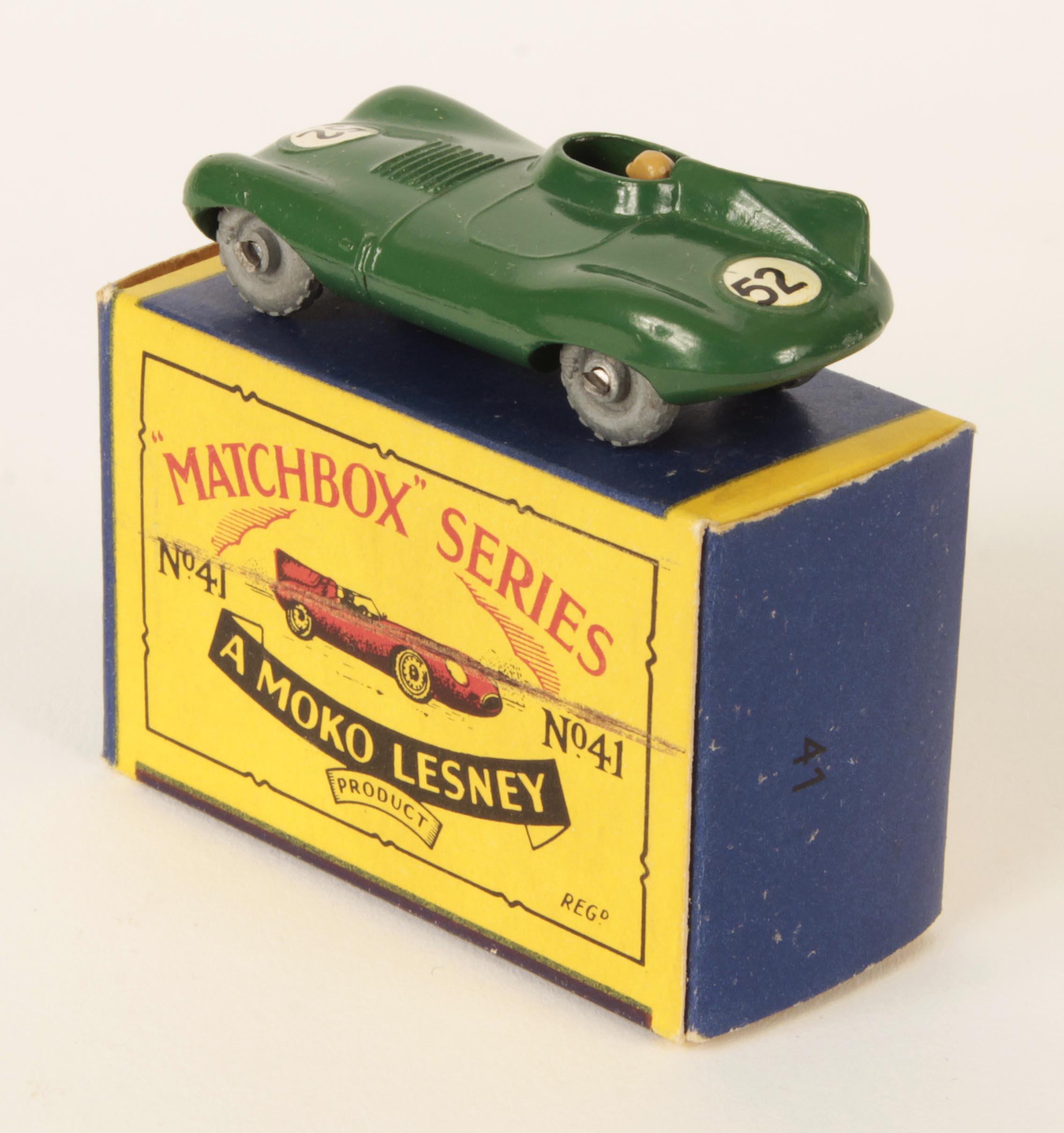 Lot 86 - Matchbox Regular Wheels 41a Jaguar D-Type