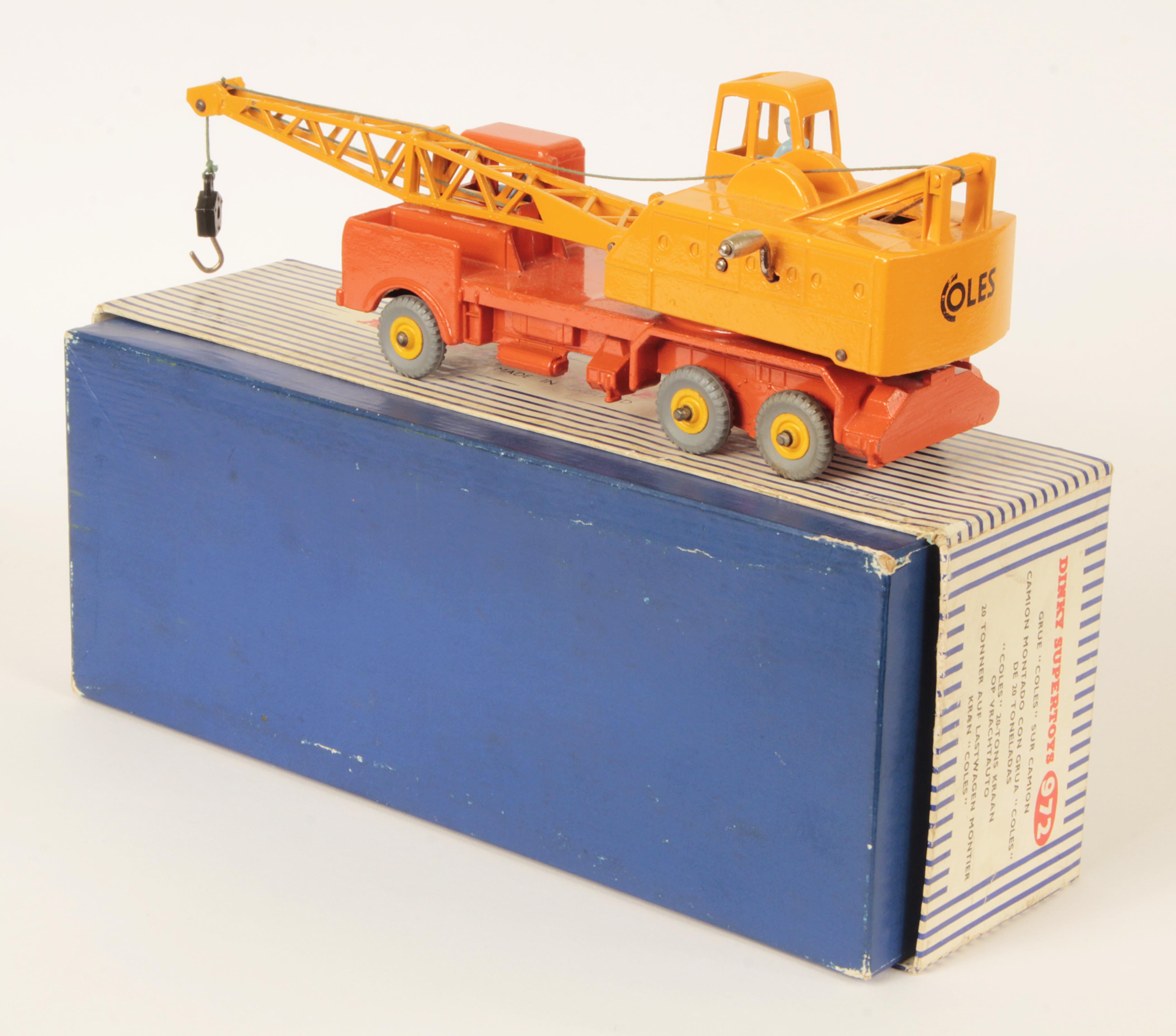 Lot 670 - Dinky Supertoys 972 20-Ton Lorry Mounted