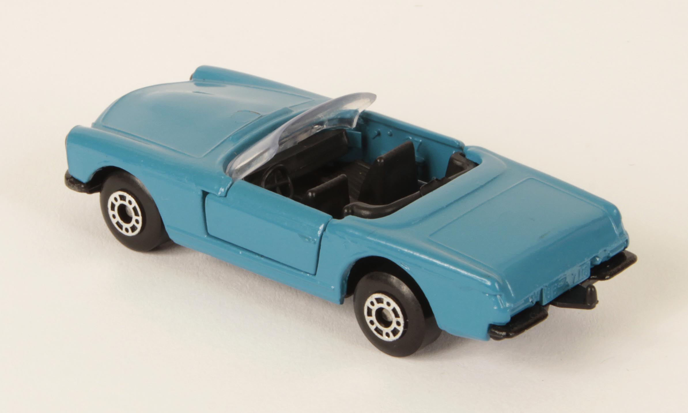 Lot 341 - Matchbox Superfast 27a Mercedes 230SL MADE