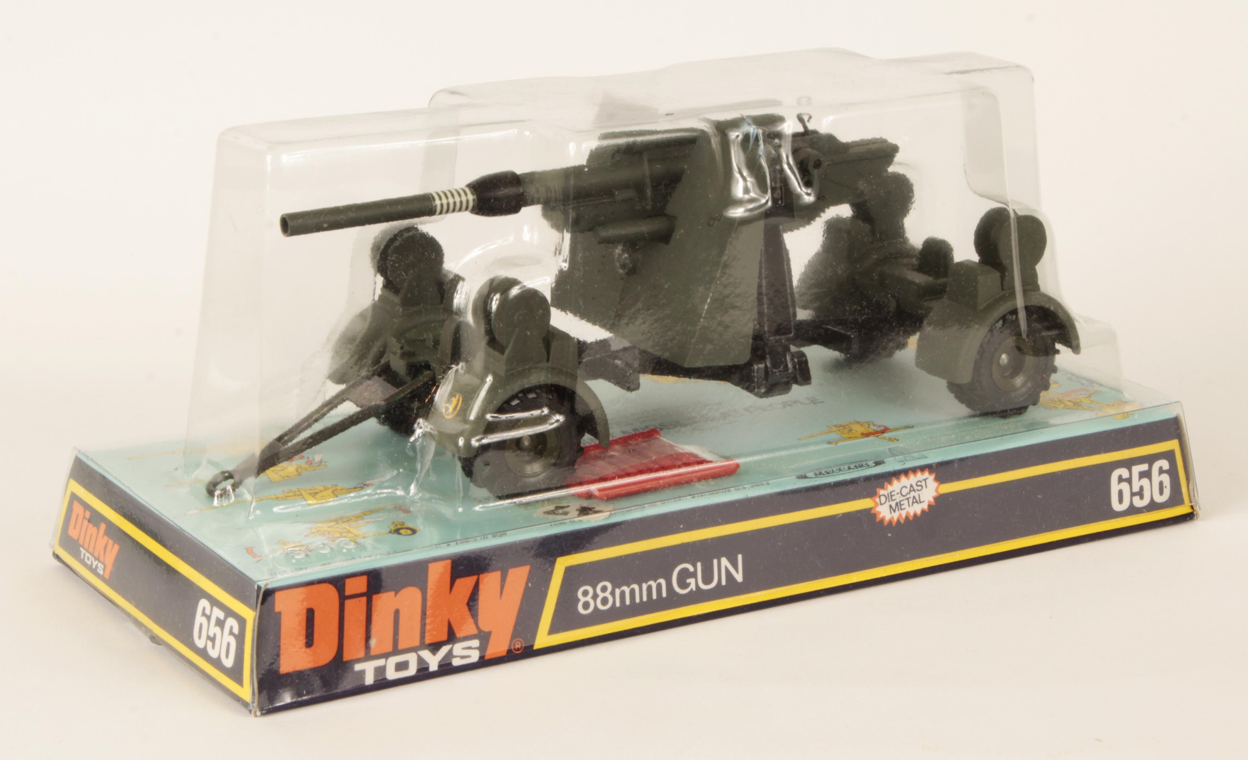 Lot 656 - Dinky Toys 686 German Wehrmacht 88mm Gun