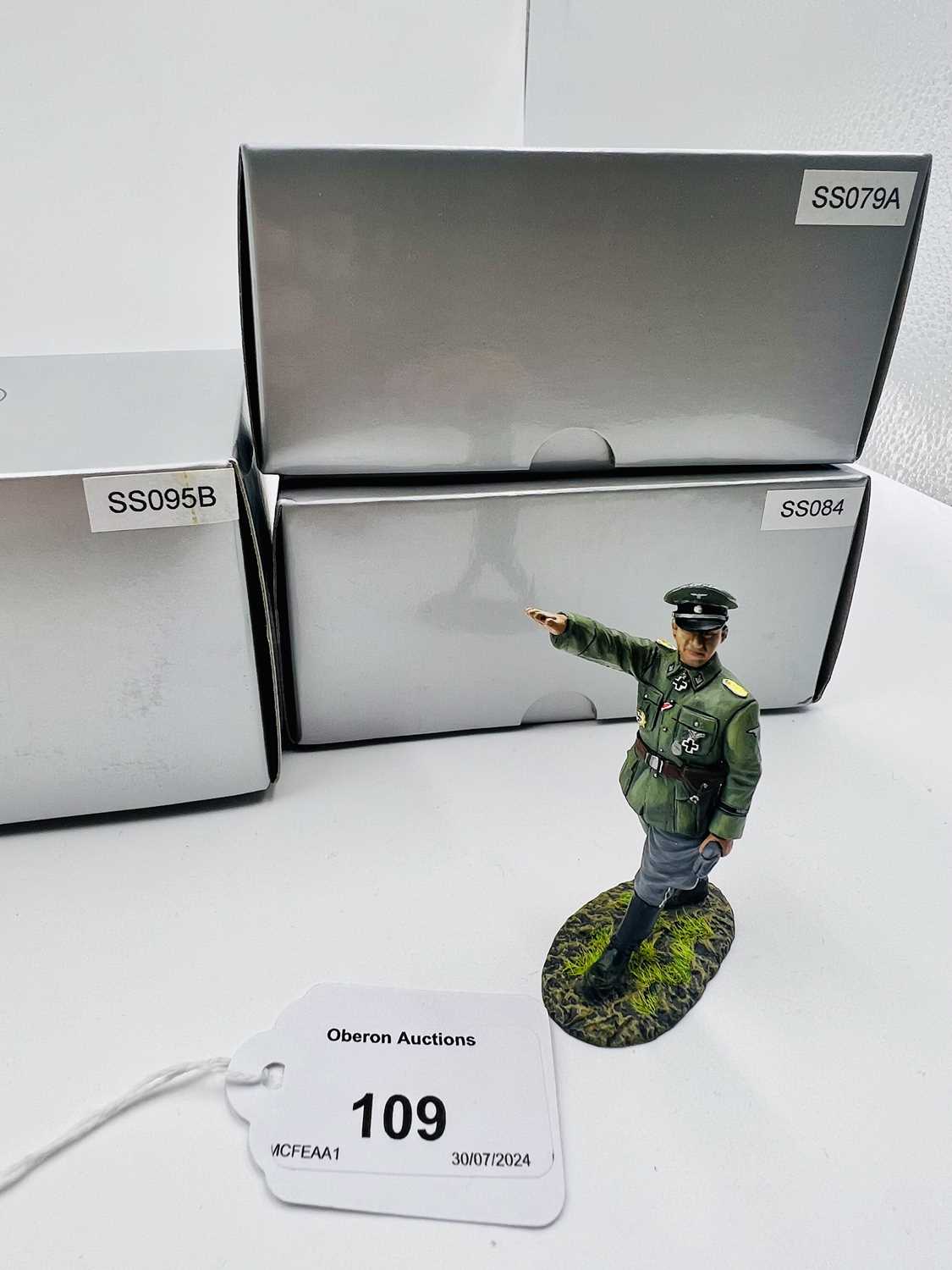 Lot 109 - Thomas Gunn Limited Edition Miniatures - WW2