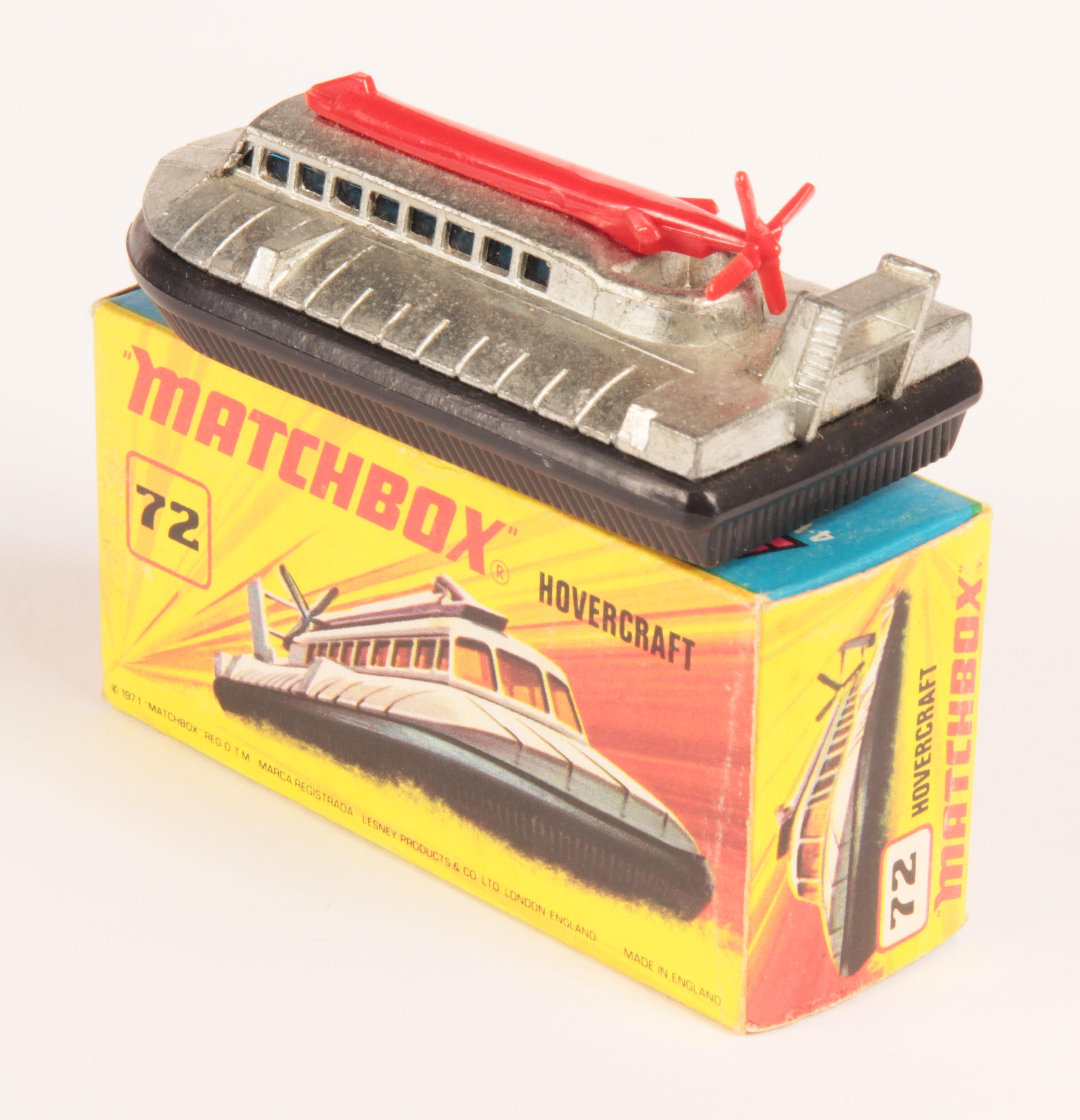 Lot 267 - Matchbox Superfast 72b SRN6 Hovercraft WITH