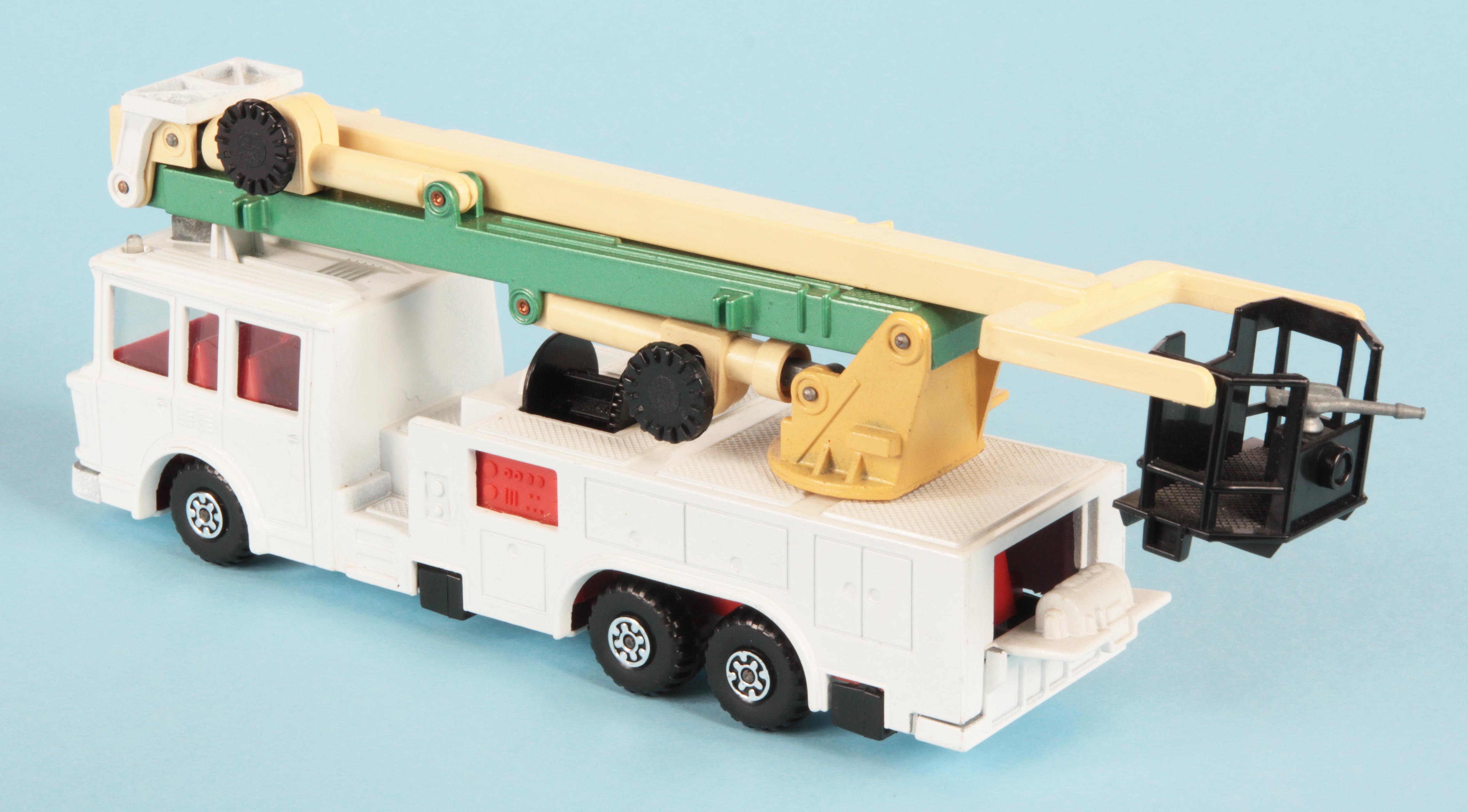 Lot 478 - Matchbox Super Kings K-39 ERF Simon Snorkel