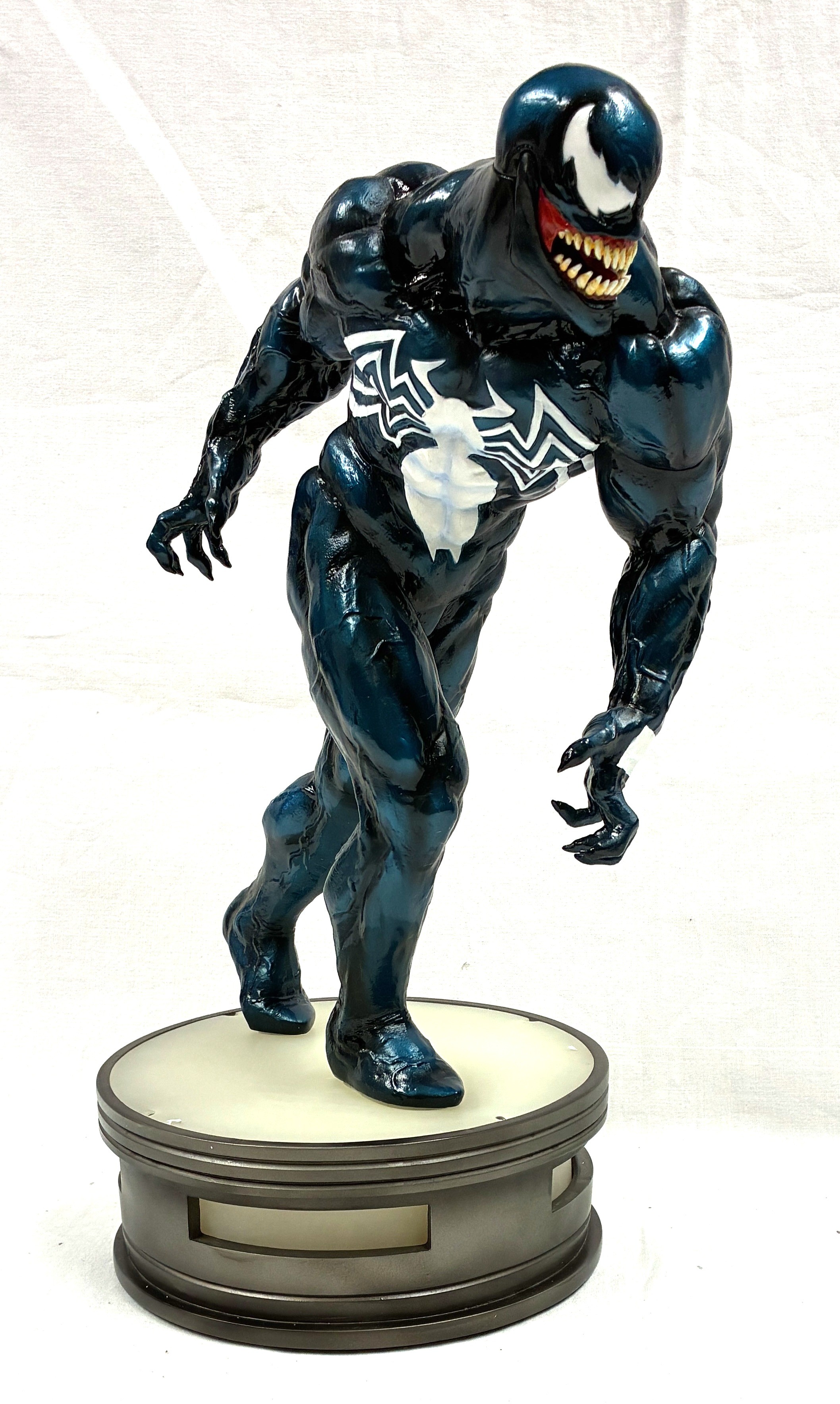 Lot 157 - Kotobukiya Marvel Legendary Villain Series