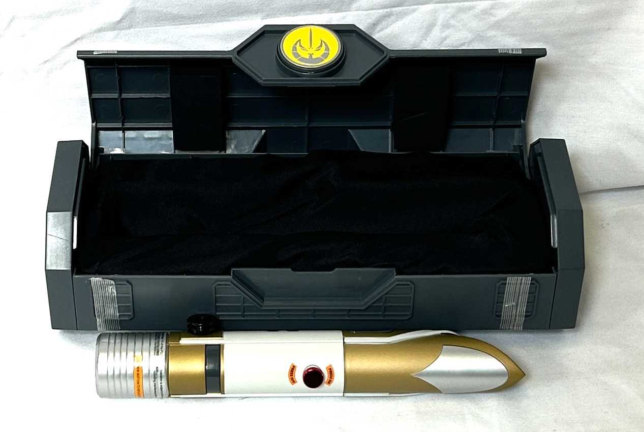 Lot 446 - Disney Star Wars Galaxy's Edge Jedi Temple